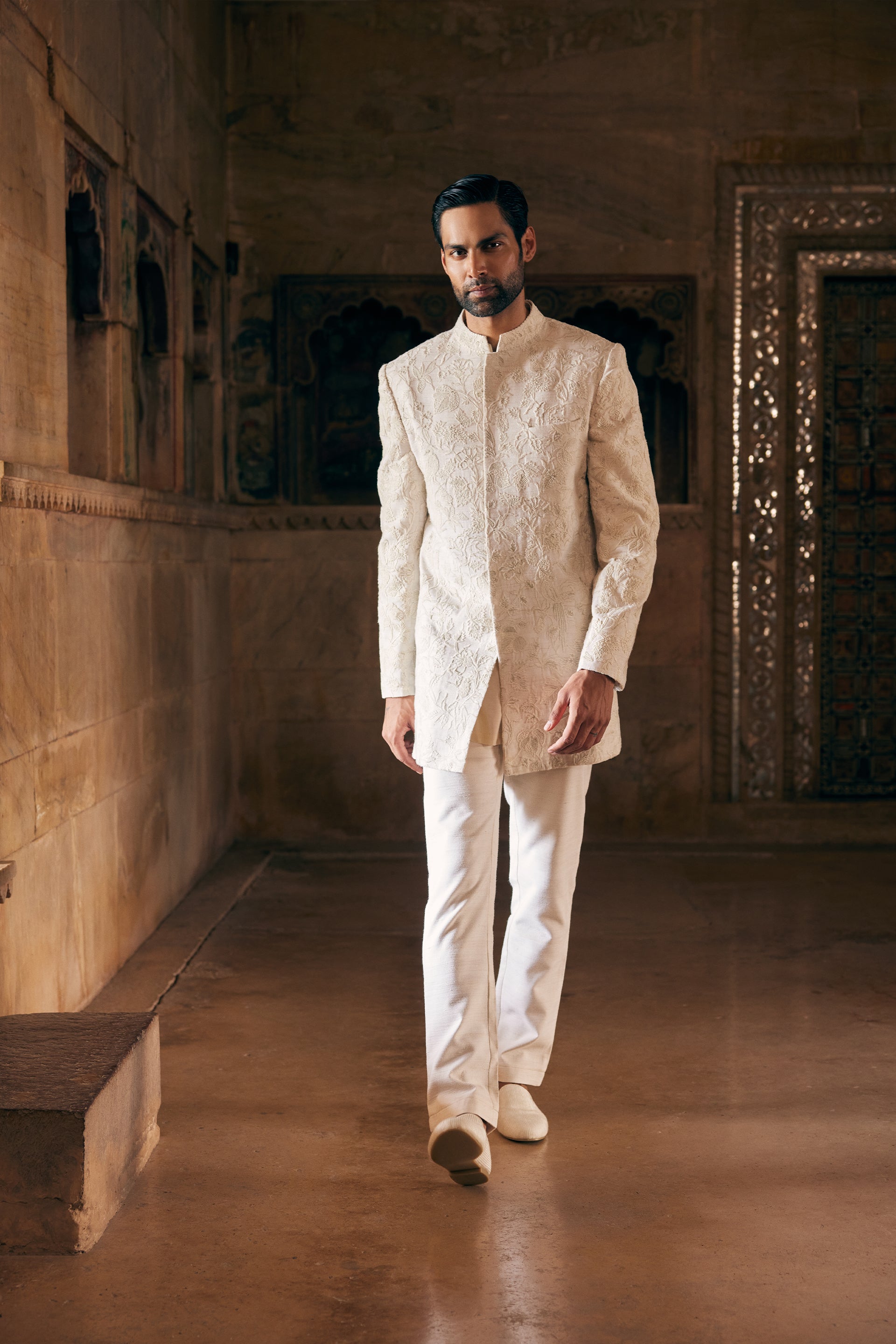 Aanav Embroidered Silk Sherwani Off White – Melange Singapore